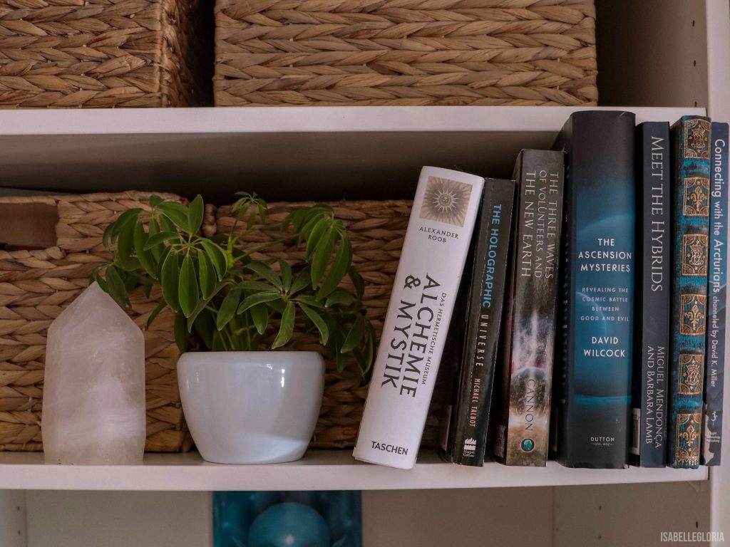 How to create your own Sacred Space at Home - Isabelle Gloria ...